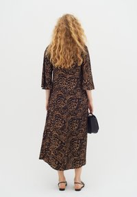 InWear LAURELINIW - Freizeitkleid - reo pattern/braun - Zalando.at