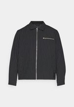 Former CAGE SEERSUCKER JACKET - Chaqueta fina - black/negro - Zalando.es