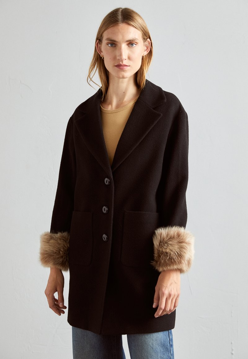 STUDIO ID MAGGI CAR COAT SHORT WITH CUFFS - Short coat - black/honey ...