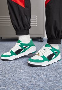 Puma SLIPSTREAM ARCHIVE REMASTERED UNISEX - Trainers - white/vine/black ...