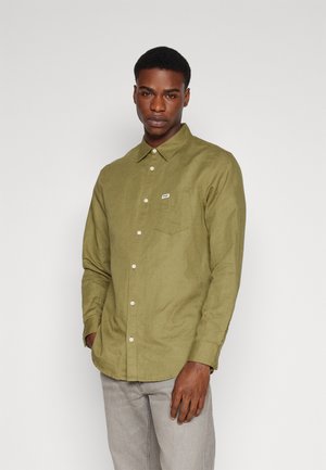 Wrangler POCKET PATCH - Skjorte - dark green/mørkegrønn - Zalando.no