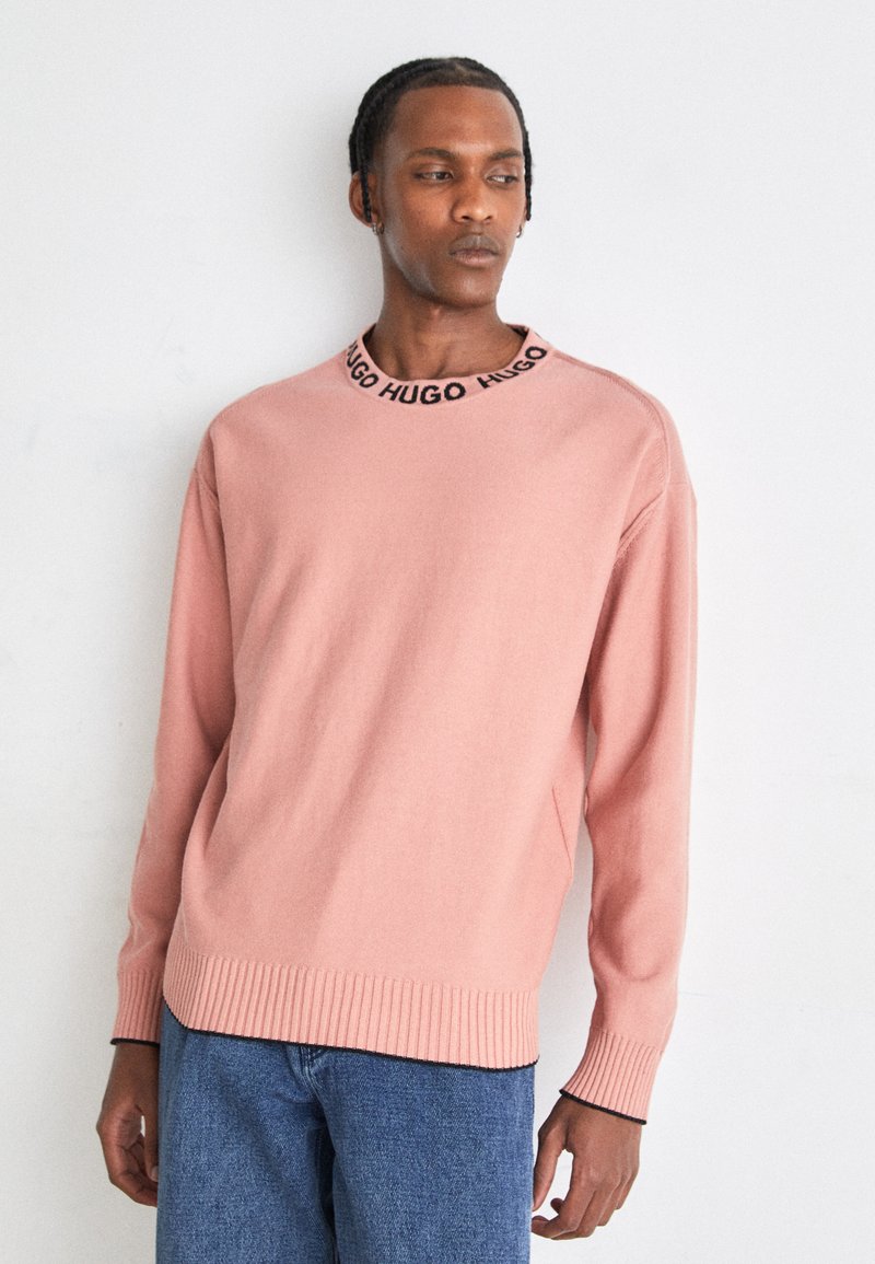 HUGO SMARLO - Strickpullover - light pastel red/lachs - Zalando.de