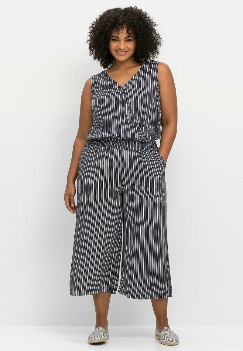 Sheego STRAND - Jumpsuit - marine gestreift/meerkleurig - Zalando.be