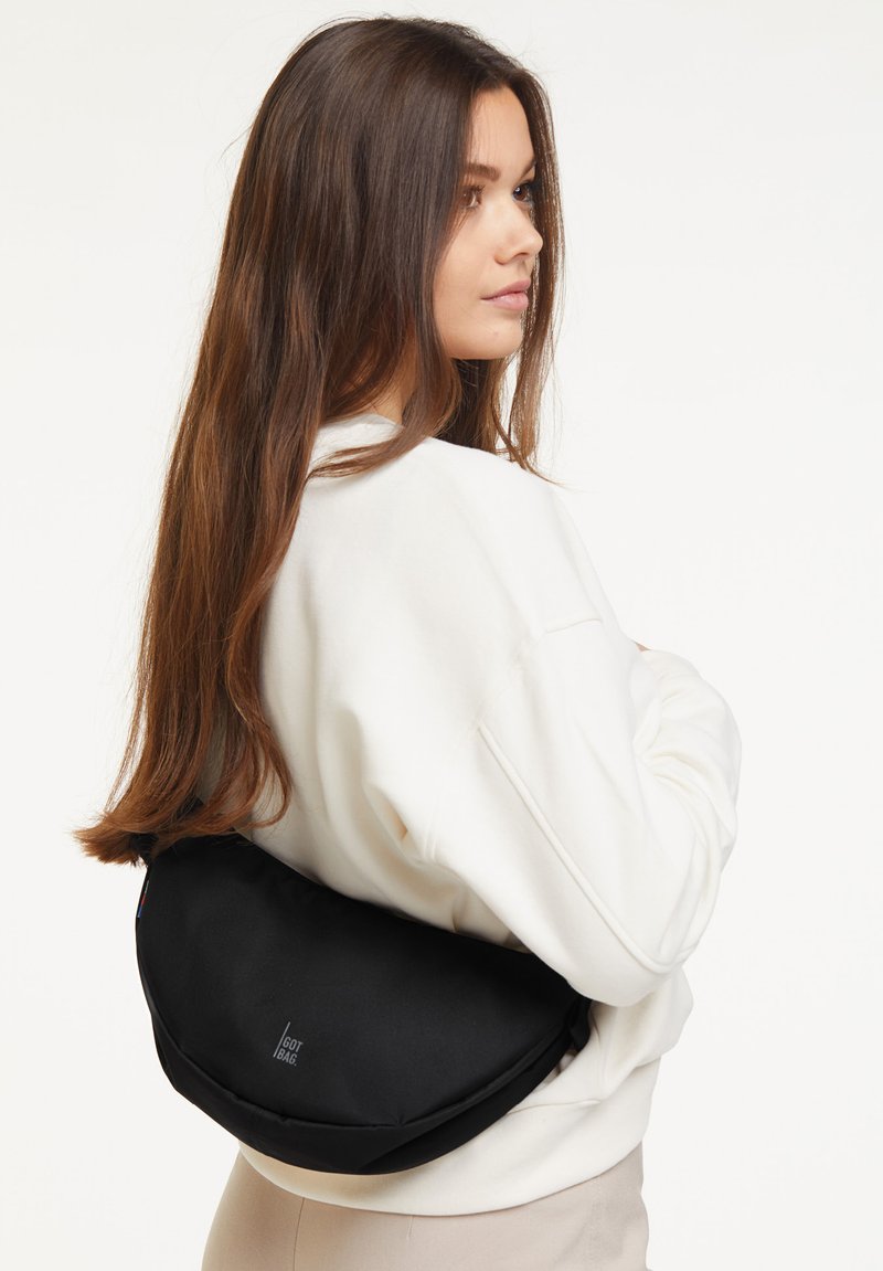 GOT BAG MOON BAG SMALL - Umhängetasche - black/schwarz - Zalando.de