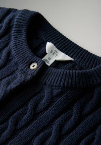 THE SET REGULAR FIT - 2 PACK CABLE - Adīta jaka - navy blue cream/zils ...