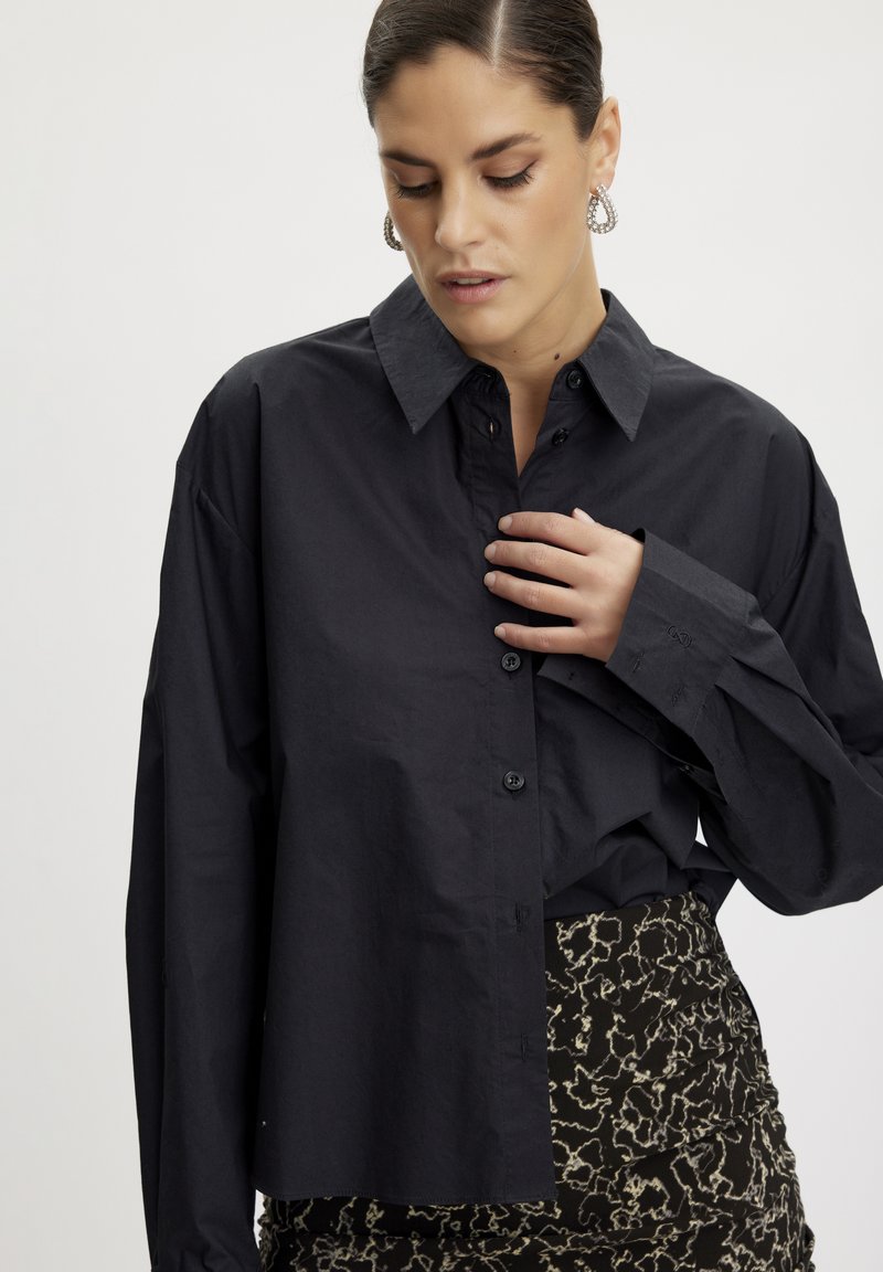 Gestuz TEZGZ - Hemdbluse - black/schwarz - Zalando.at