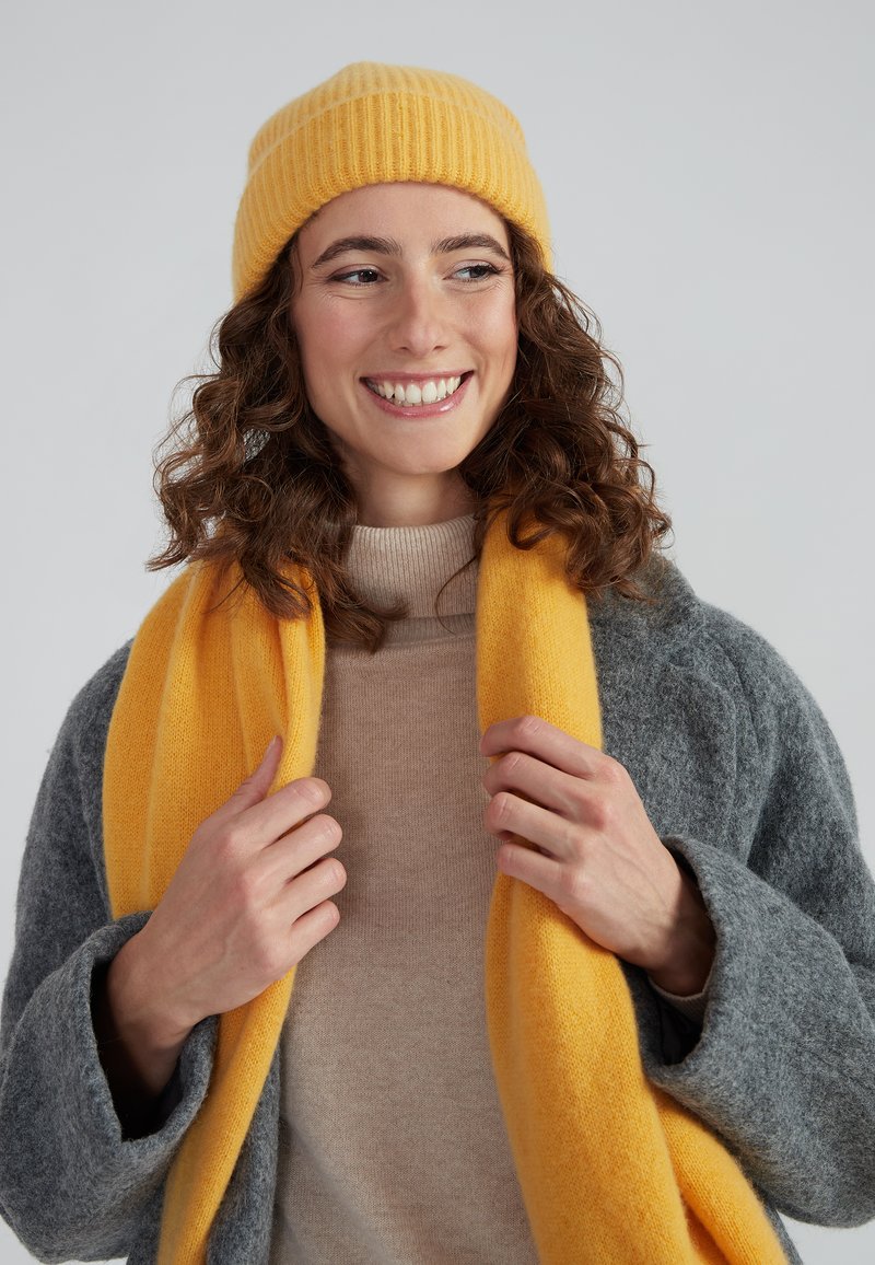 Style Republic STYLE REPUBLIC CLASSIC - Beanie - mustard/mustard yellow ...