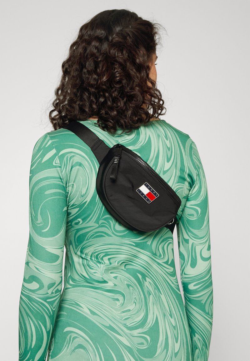 Tommy Jeans Bæltetasker - black/sort - (Pre-owned) - Zalando.dk