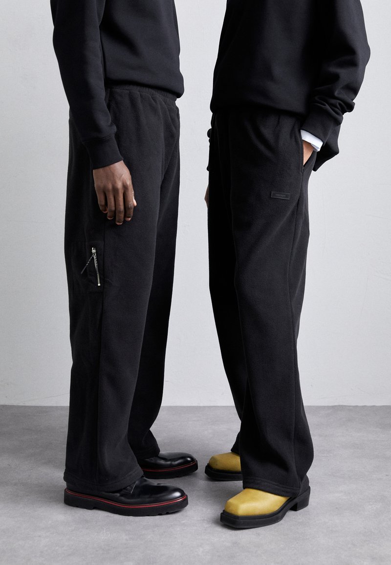 Soulland UMBER PANTS UNISEX - Trousers - black - Zalando.ie