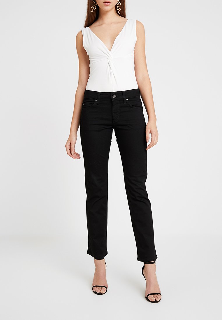 Mustang JULIA - Straight leg jeans - black denim/zwart denim/blackdenim ...