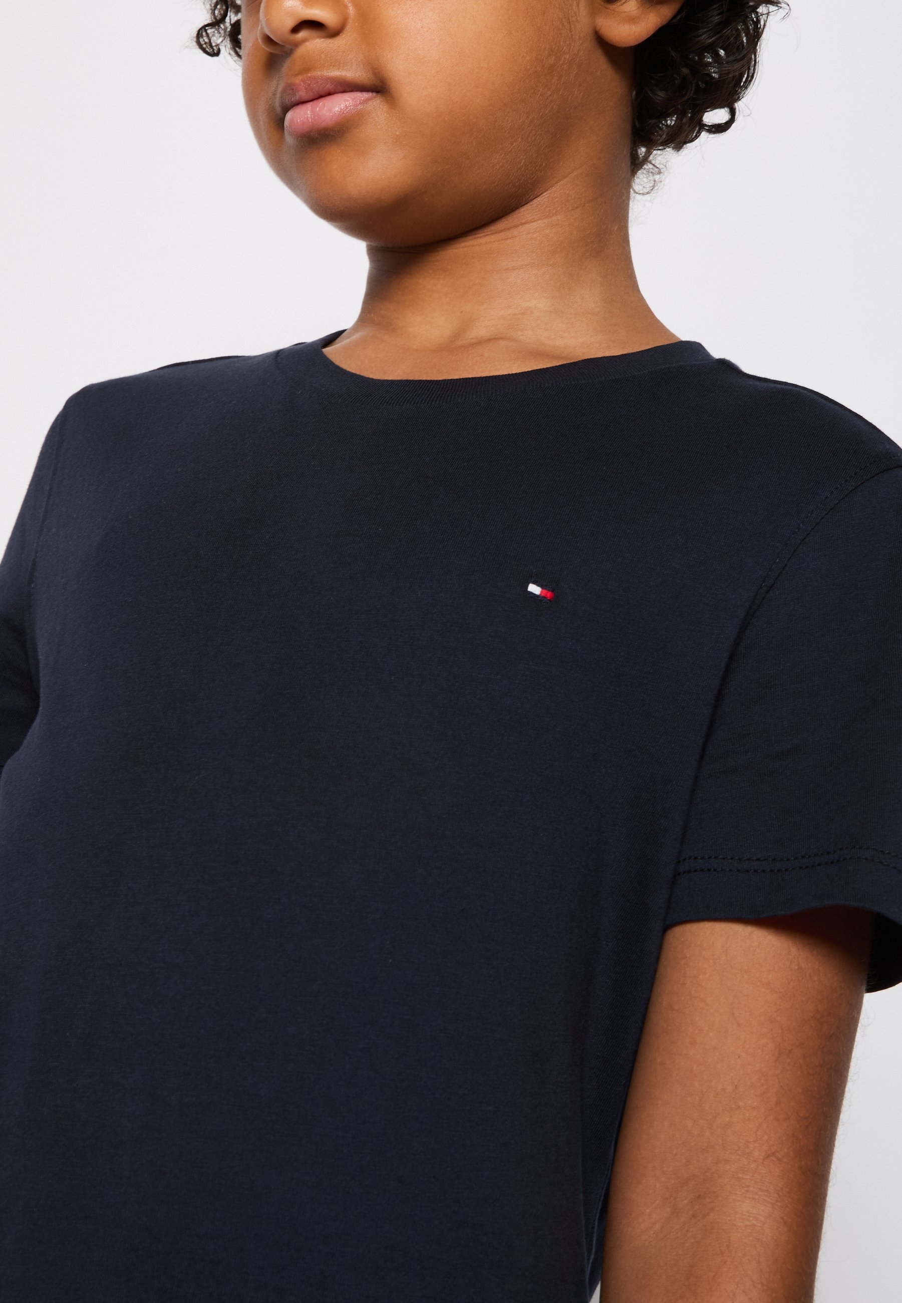 Tommy Hilfiger BOYS BASIC T Shirt basic sky captain blau Zalando