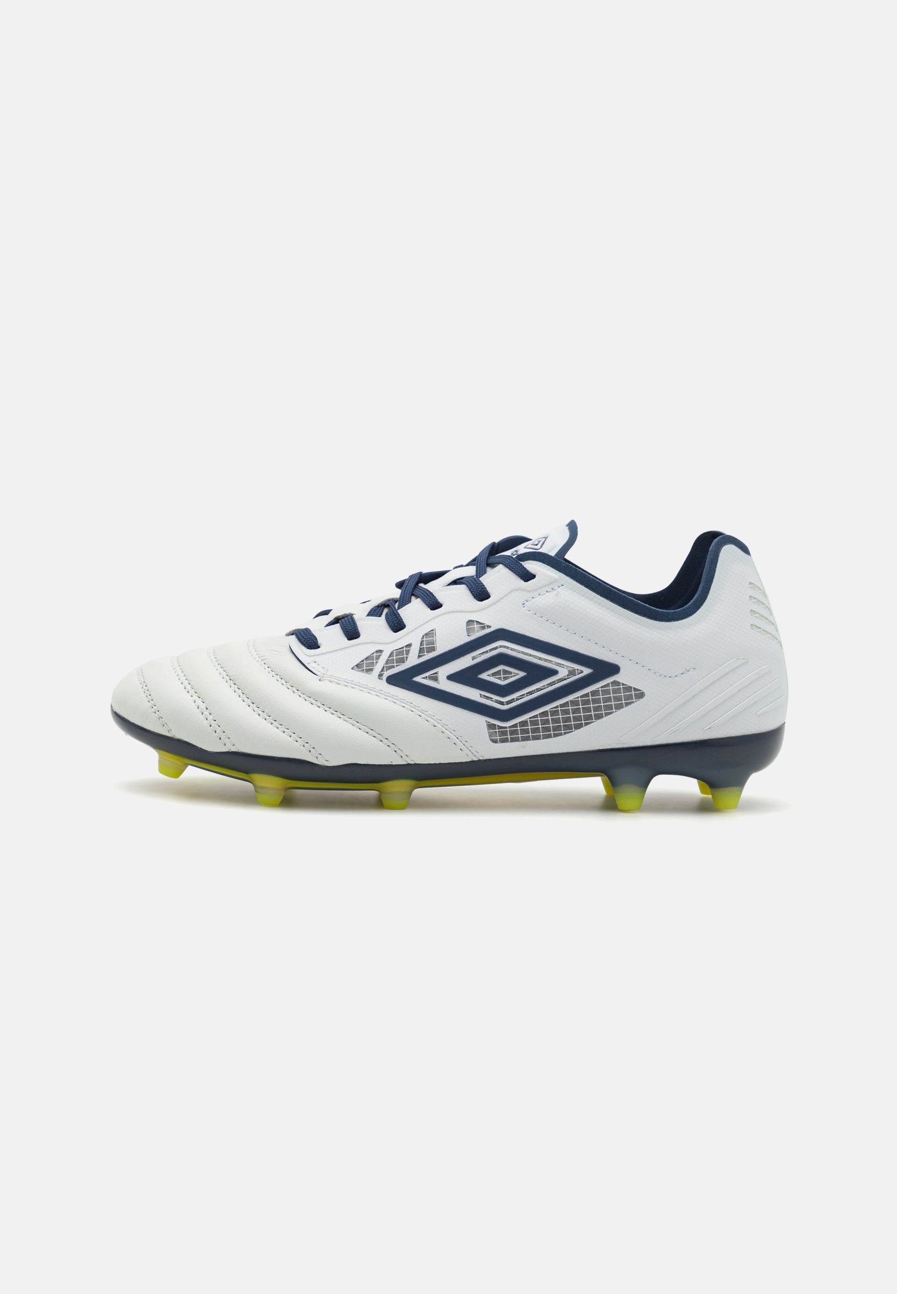 New umbro football boots store