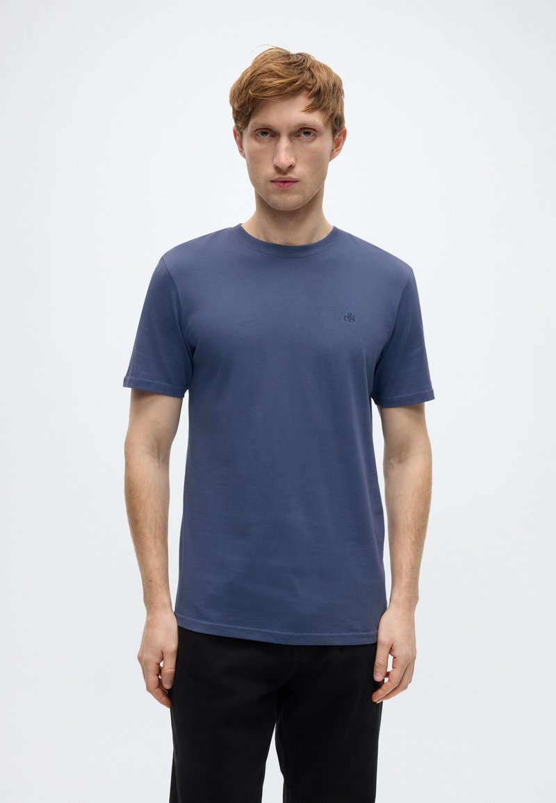 Scotch & Soda SEASONAL CORE CHEST LOGO REGULAR-FIT T-SHIRT - Basic T ...