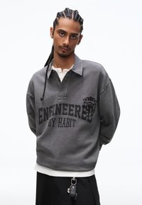 Bershka PRINT - Polo shirt - dark grey - Zalando