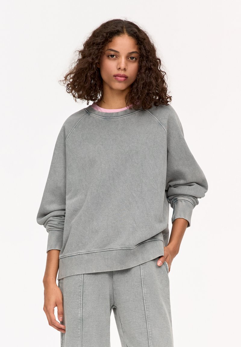 PULL&BEAR Sweatshirt - grey/grau - Zalando.ch