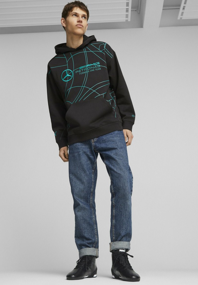 Puma MERCEDES-AMG PETRONAS MOTORSPORT CAT MID FAHR - Sneaker high ...