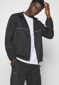 EA7 Emporio Armani VENTUS TRACKSUIT - Survêtement - black/noir - ZALANDO.FR
