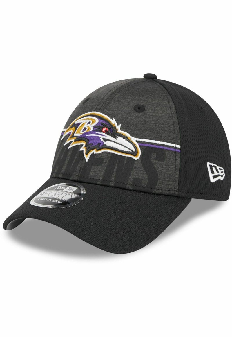 New Era 9FORTY STRETCH TRAINING 2023 BALTIMORE RAVENS - Cap - black dark grey/schwarz - Zalando.de