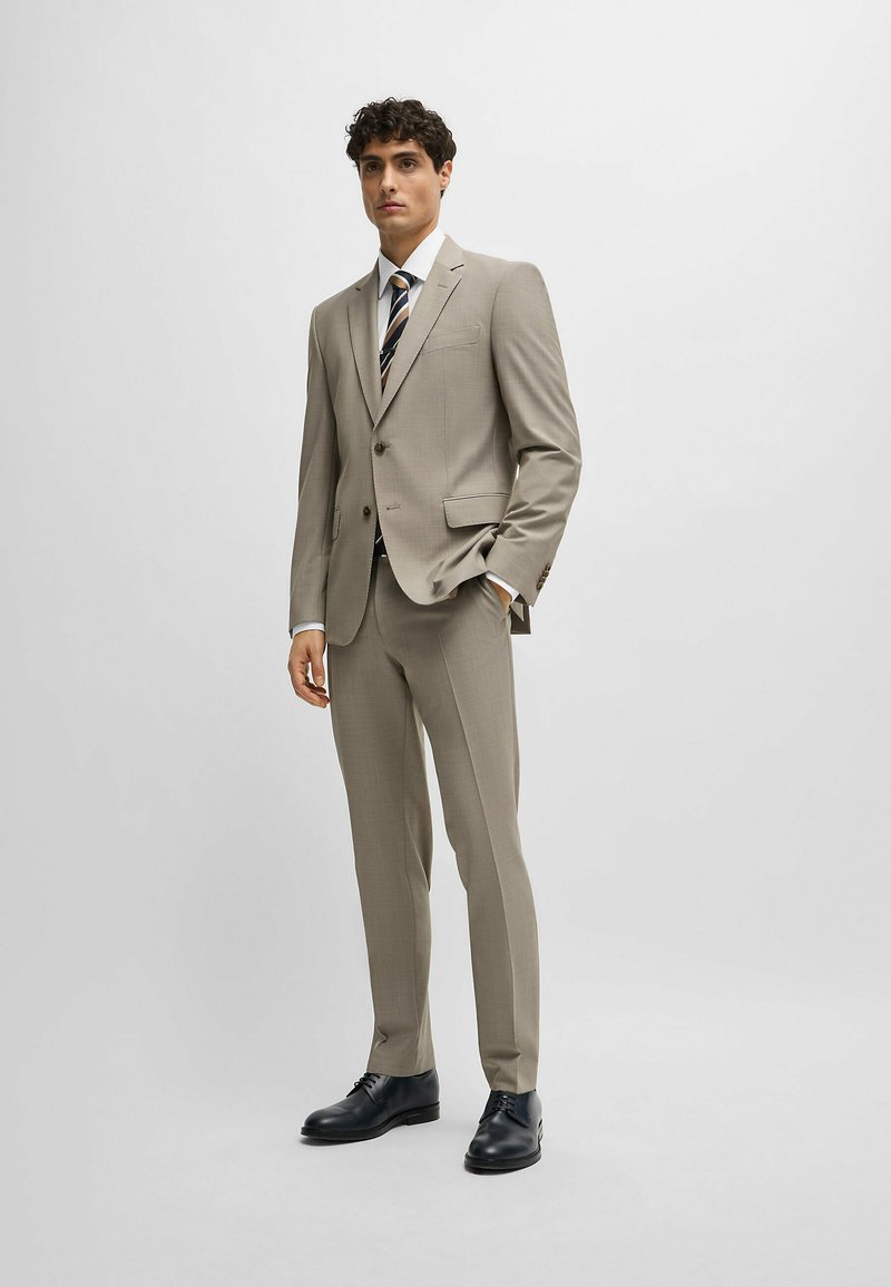 BOSS HUGE - Suit - beige - Zalando