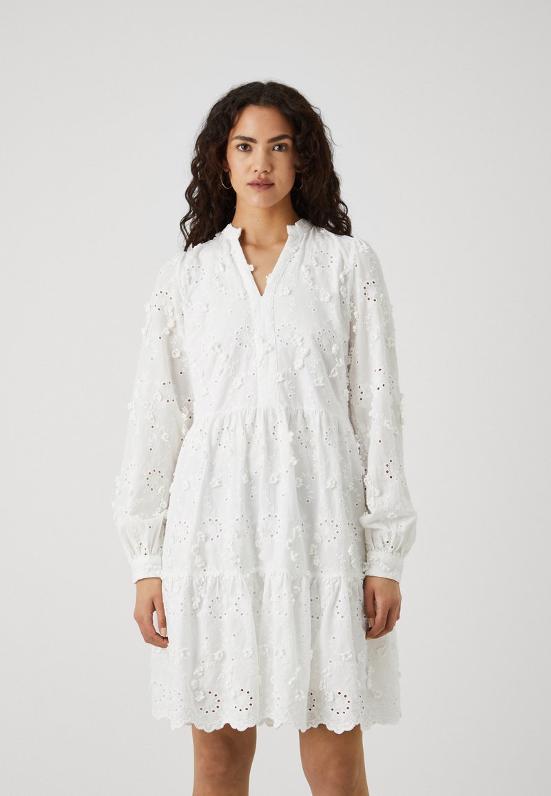 YAS Tall YASMENUSA DRESS - Hverdagskjole - star white/hvid - Zalando.dk