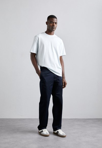 Wood Wood SILAS CLASSIC TROUSERS - Stoffhose - navy/dunkelblau - Zalando.de