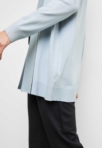 Gerry Weber RIB KNITTED - Chaqueta de punto - powder blue/azul - Zalando.es