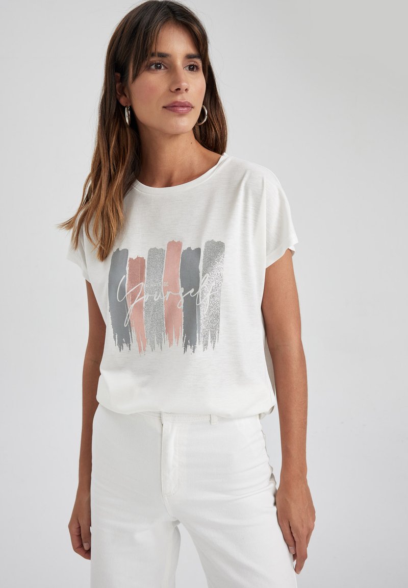 Defacto Batwing Print T Shirt Ecru Beige Zalando De