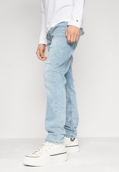Only & Sons ONSWEFT REGULAR - Slim fit jeans - light medium blue denim ...