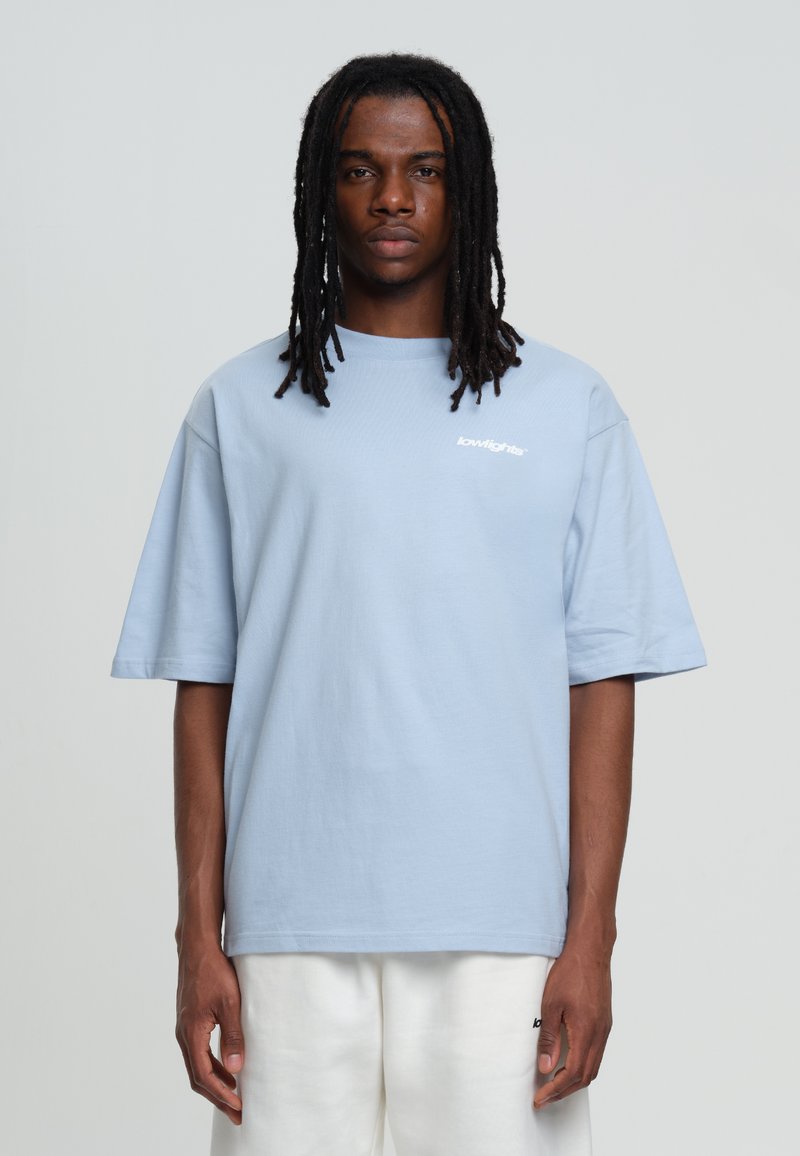 LOW LIGHTS STUDIOS® Basic T-shirt - sky blue/blue - Zalando