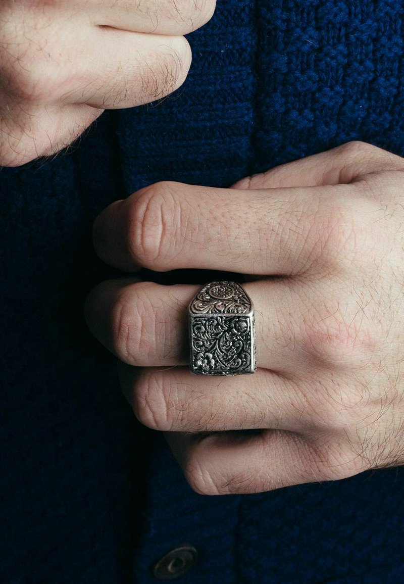 Akitsune FLORIS - Ring - antique silver/silberfarben - Zalando.de