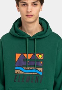 Element TREKKA CON CAPUCHA PARA - Jersey con capucha - green/verde ...
