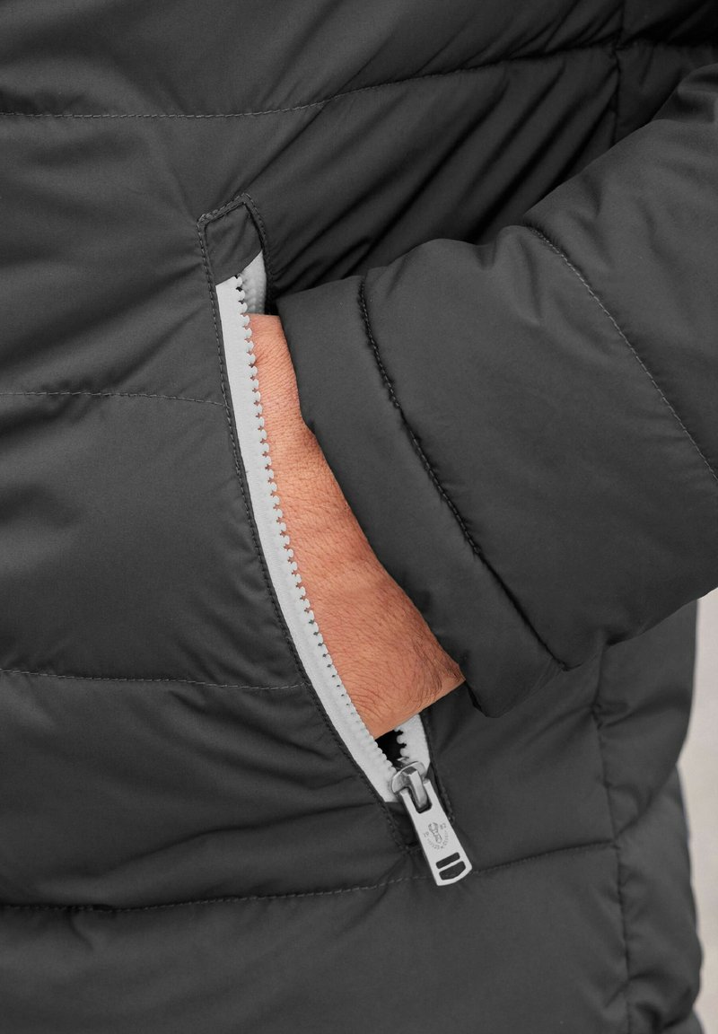 Next SHOWER RESISTANT COLOURBLOCK HOODED - Winter jacket - black ...