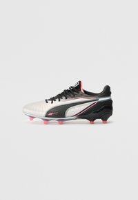 Puma KING ULTIMATE - Stoplis futballcipő - ilver/black/sun struck/white ...