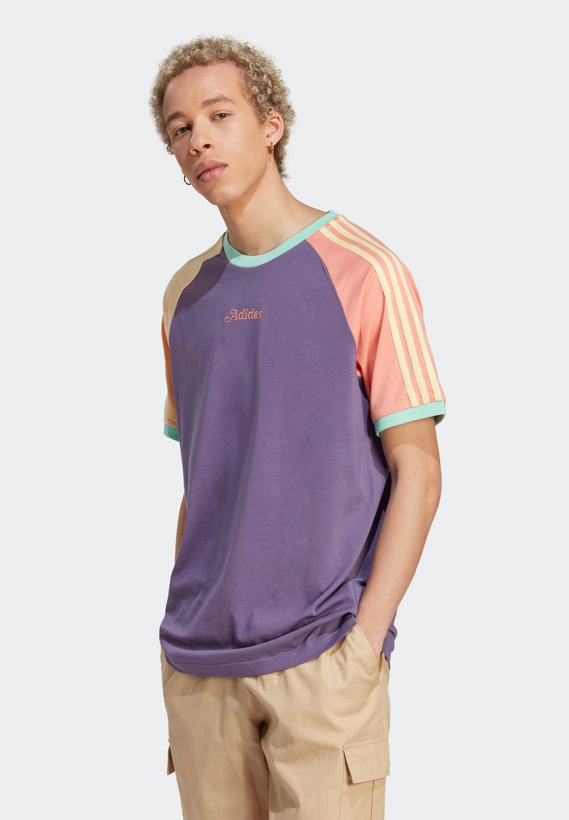 adidas Originals ENJOY SUMMER RAGLAN - Print T-shirt - tech purple ...