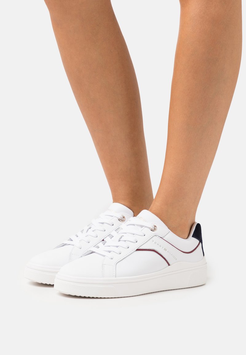 Tommy Hilfiger FEMININE COURT - Sneaker low - red/white/blue/weiß ...