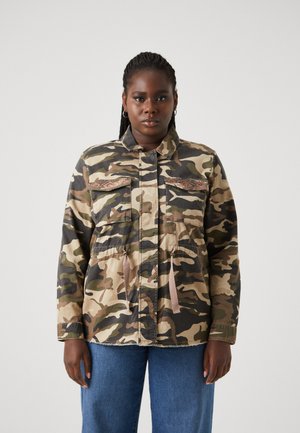 Urban Classics LADIES OVERSIZED CAMO JACKET - Leichte Jacke - brick ...