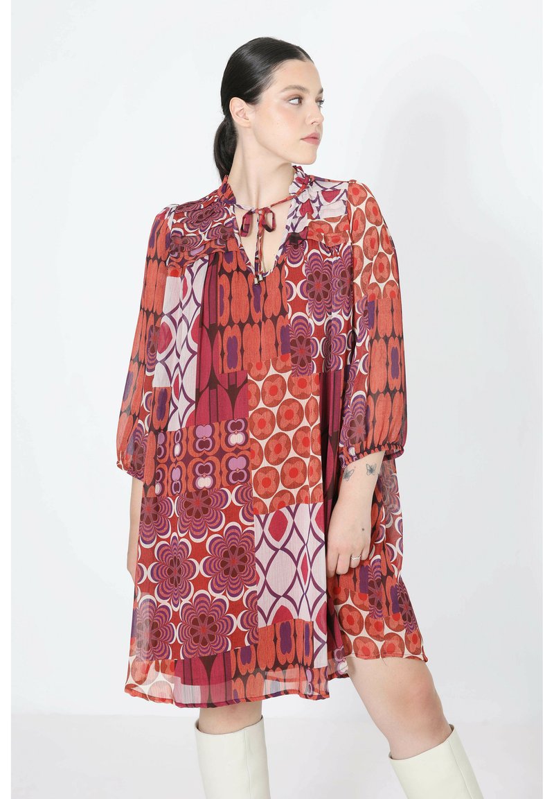 Jean Marc Philippe MIDI EN VOILE IMPRIMÉ - Robe de jour - orange ...