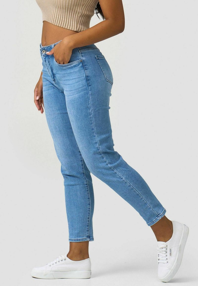 HELLO MISS Jeans Slim Fit - hellblau - Zalando.de
