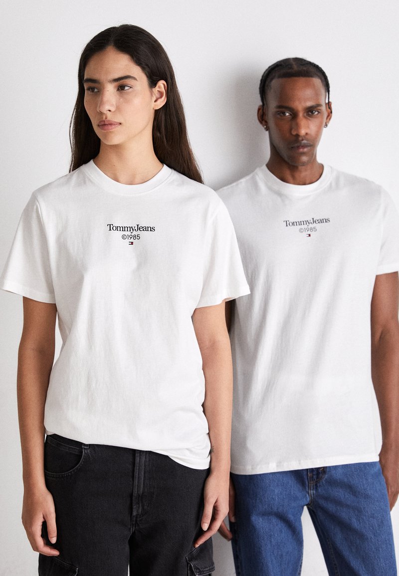 Tommy Jeans ENTRY TEE UNISEX - Basic T-shirt - white - Zalando.co.uk
