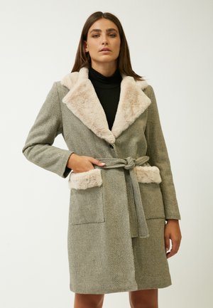 Cache Cache GERADER MIT GÜRTEL - Klassischer Mantel - gris clair ...