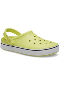 Crocs OFF COURT - Pantolette flach - citrus/gelb - Zalando.de