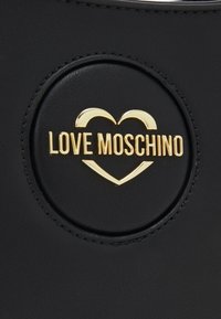 Love Moschino HEART CORNER - Sac à main - nero/noir - ZALANDO.FR