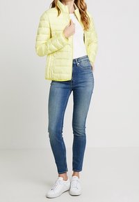 QS Übergangsjacke - yellow/gelb - (Pre-owned) - Zalando.at