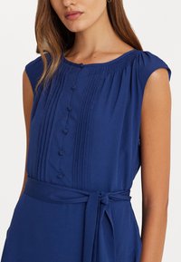 Lauren Ralph Lauren JILLEAH SHORT SLEEVE DAY DRESS - Vapaa-ajan mekko - indigo sail/sininen ...
