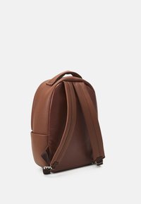 anello MINI ROUNDED BACKPACK UNISEX - Tagesrucksack - brown/braun ...