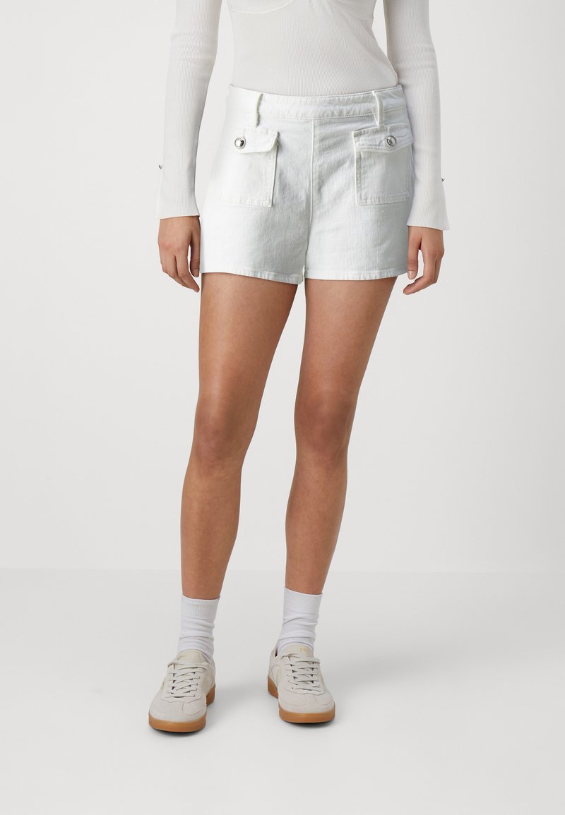 Guess ZELIA SHORT - Denim shorts - pure white/white - Zalando.co.uk