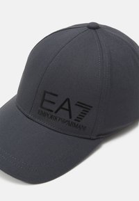EA7 Emporio Armani TRAIN CORE LOGO UNISEX - Cap - iron gate/white/dark grey - Zalando.co.uk