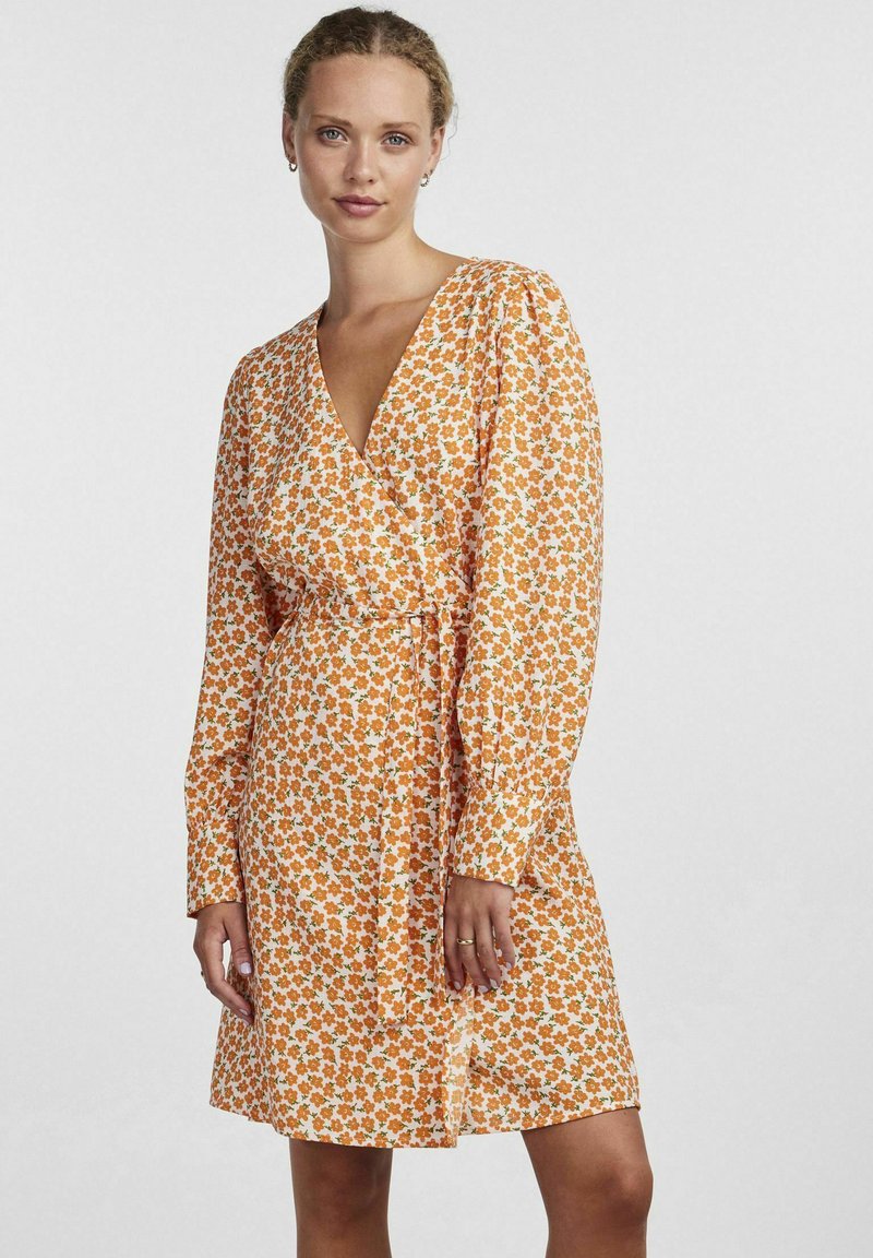 Pieces WICKEL JOE - Day dress - bright white/off-white - Zalando