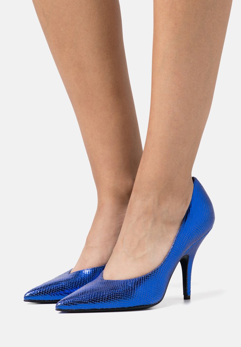 Patrizia Pepe Tacones - shiny blue ray/azul marino - Zalando.es