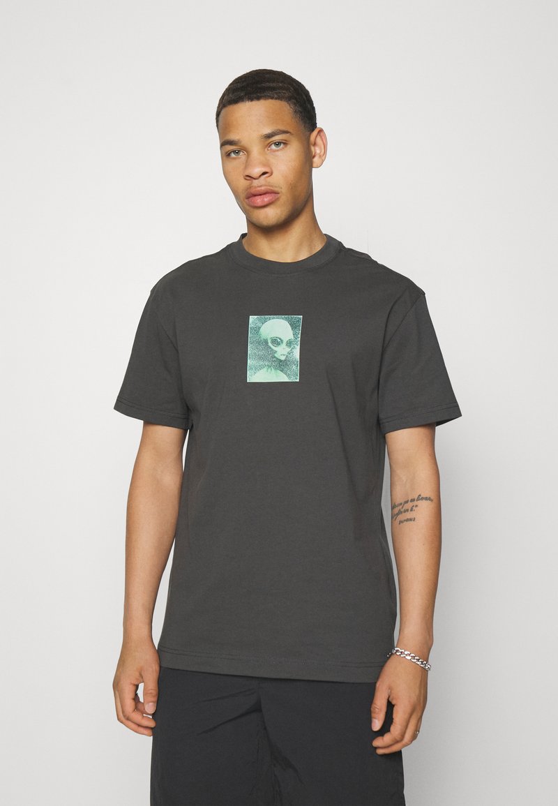 Weekday OVERSIZED GRAPHIC TEE - Camiseta estampada - black body with ...